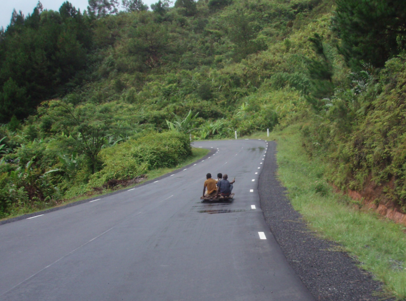 Madagascar va construire sa première autoroute - L'Observateur